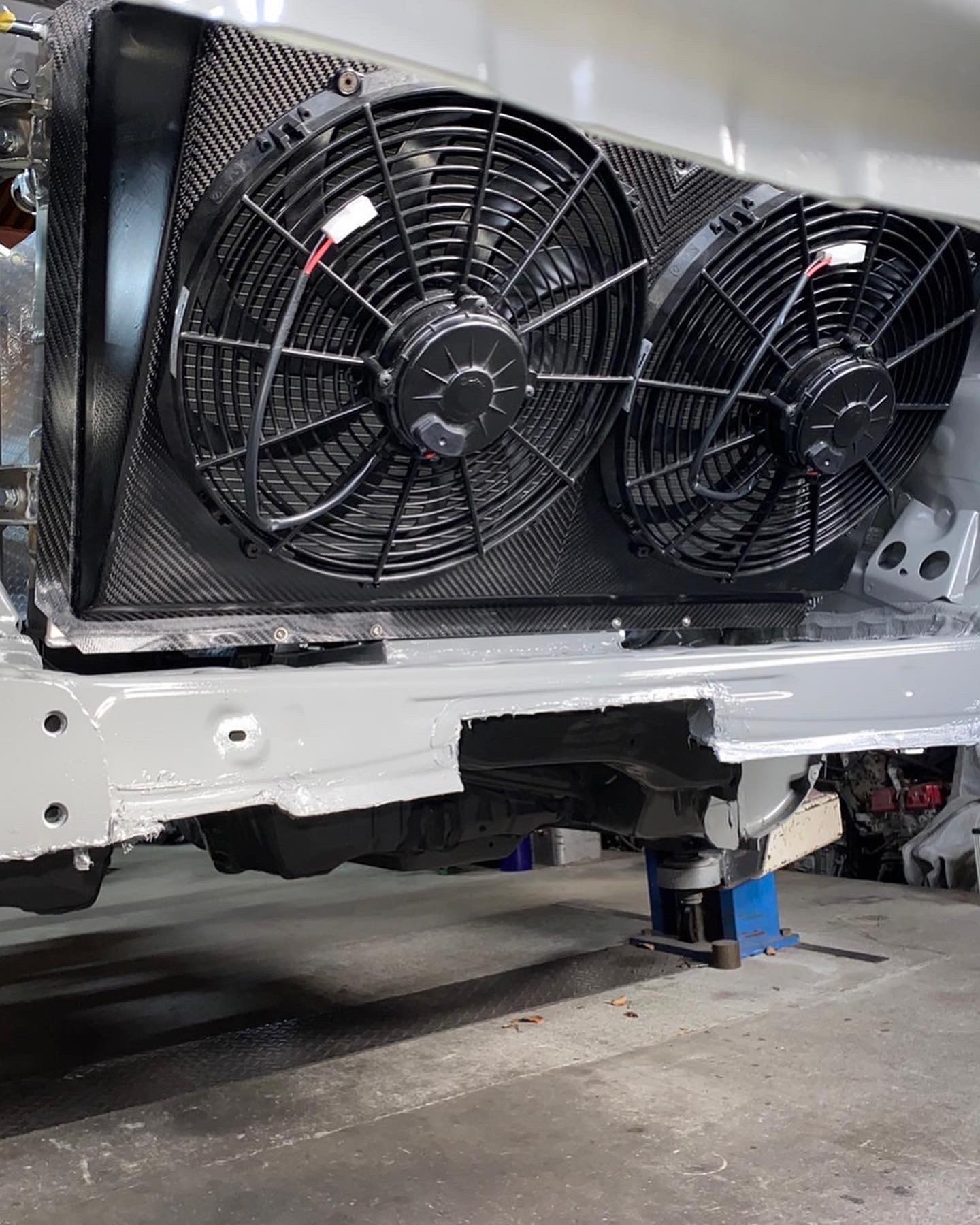 CF Lab カーボンラジエーターシュラウド|CarshopGLOW